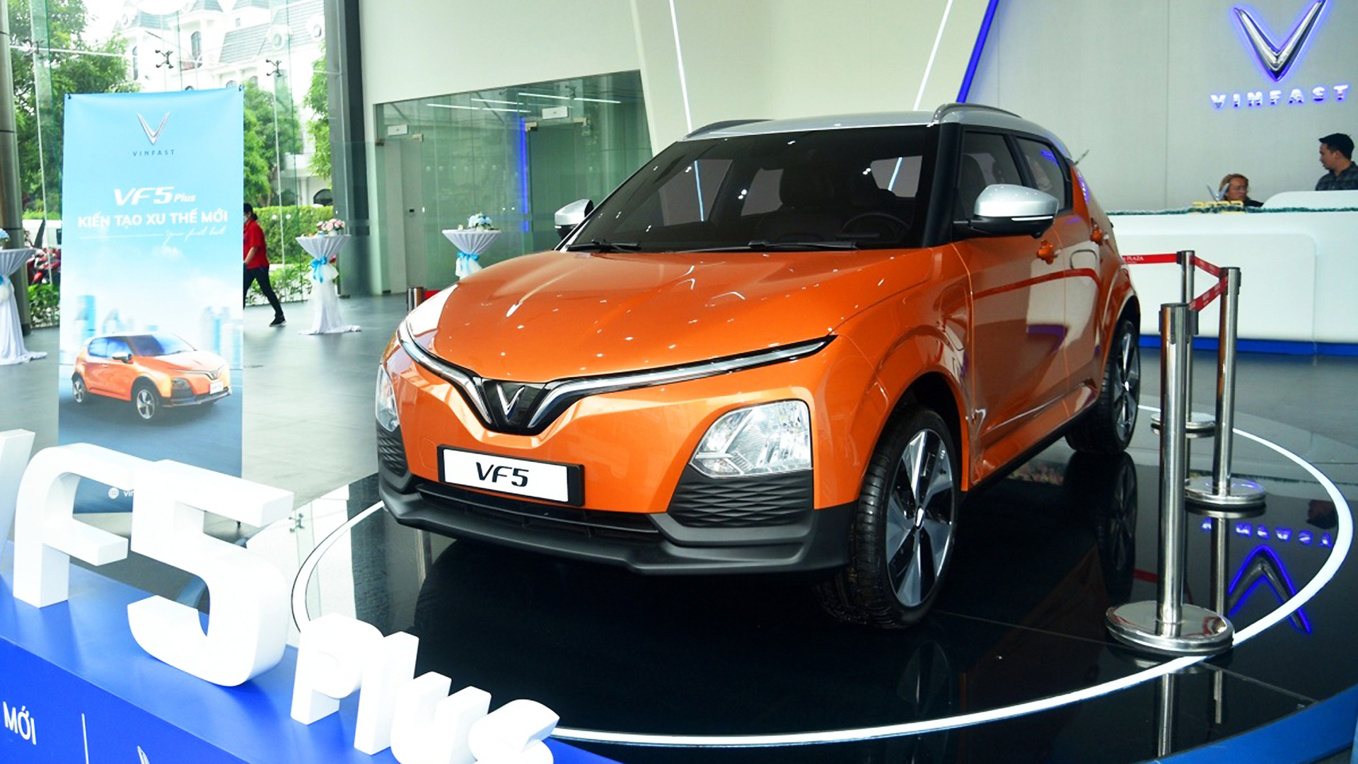 Xe điện "quốc dân" VinFast VF 5 Plus nhận đơn hàng kỷ lục