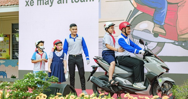 Honda Việt Nam tiếp tục tặng mũ bảo hiểm và đào tạo ATGT cho học sinh