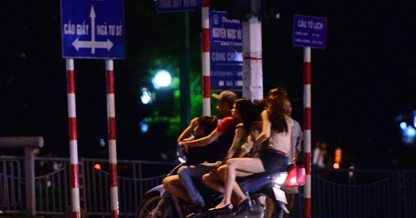 Xóa sổ gái mại dâm chạy xe dạo bắt khách trên phố Sài Gòn | Tạp chí Giao thông vận tải