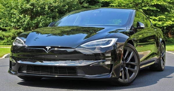 Cửa sổ trên xe Tesla sẽ đóng lại khi phát hiện trời mưa | Tạp chí Giao ...